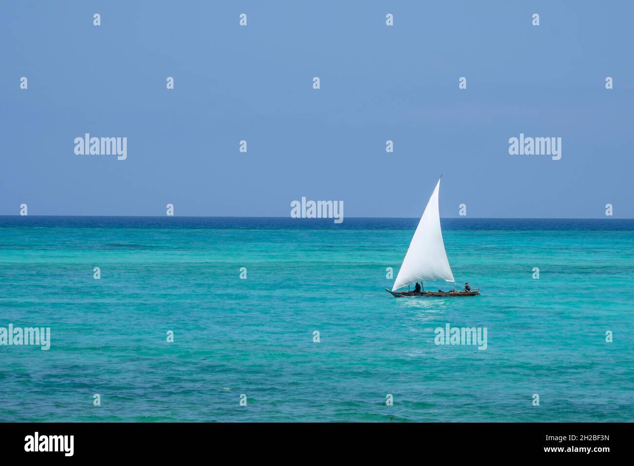 African fishing boat zanzibar hi-res stock photography and images - Alamy