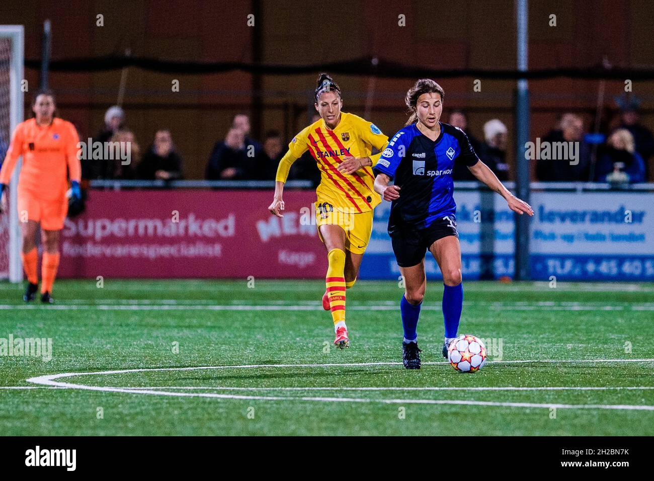 Koege, Denmark. 14th, October 2021. Lauren Sajewich (14) of HB Koege ...