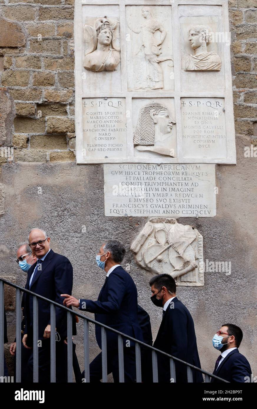 The mayor of rome roberto gualtieri hi-res stock photography and images ...