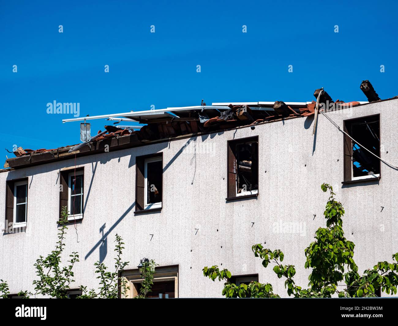 Roof damage by heavy wind hi-res stock photography and images - Alamy