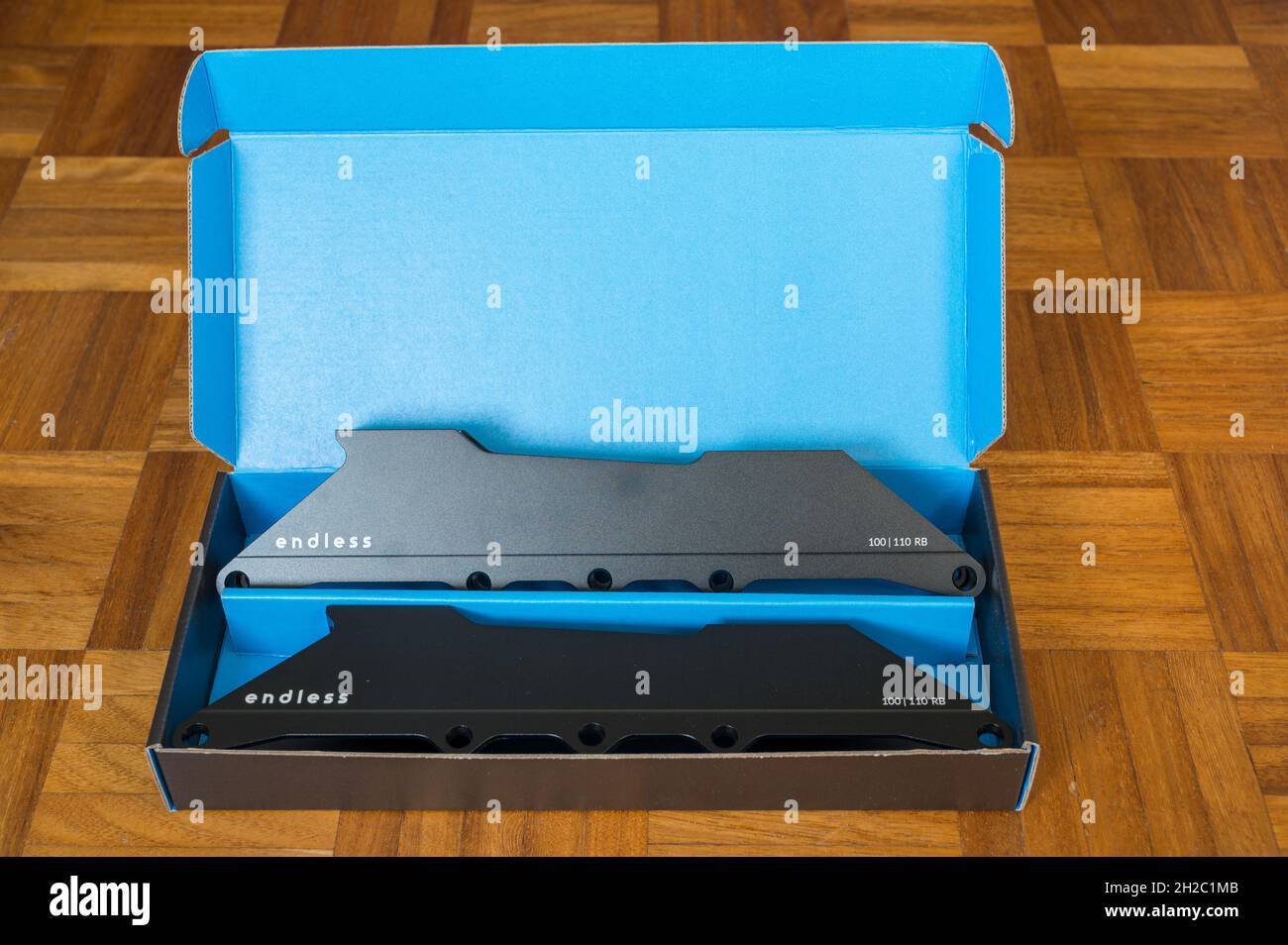 Endless 100RB inline skate frames black version from the Endless ...