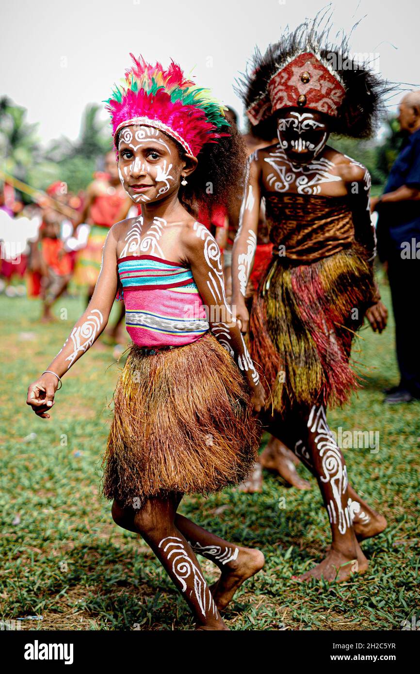 Children of Papua Stock Photo - Alamy