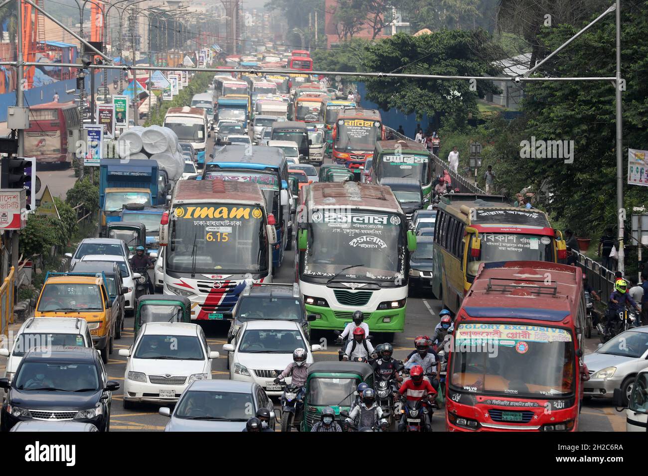 Unbearable traffic jam in the capital Dhaka the city dwellers are ...