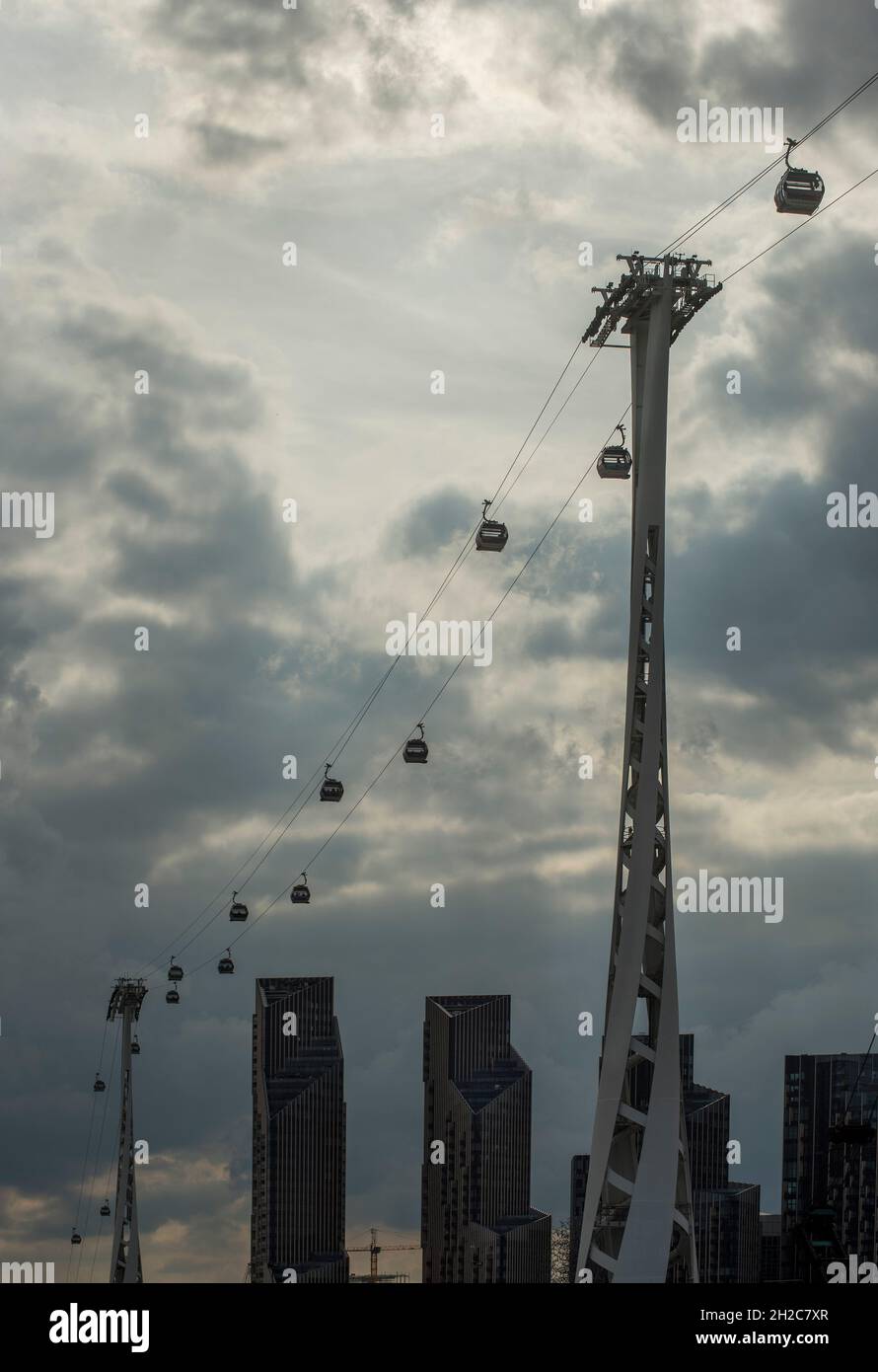 The Emirates cable car over the River Thames, London, UK Stock Photo ...