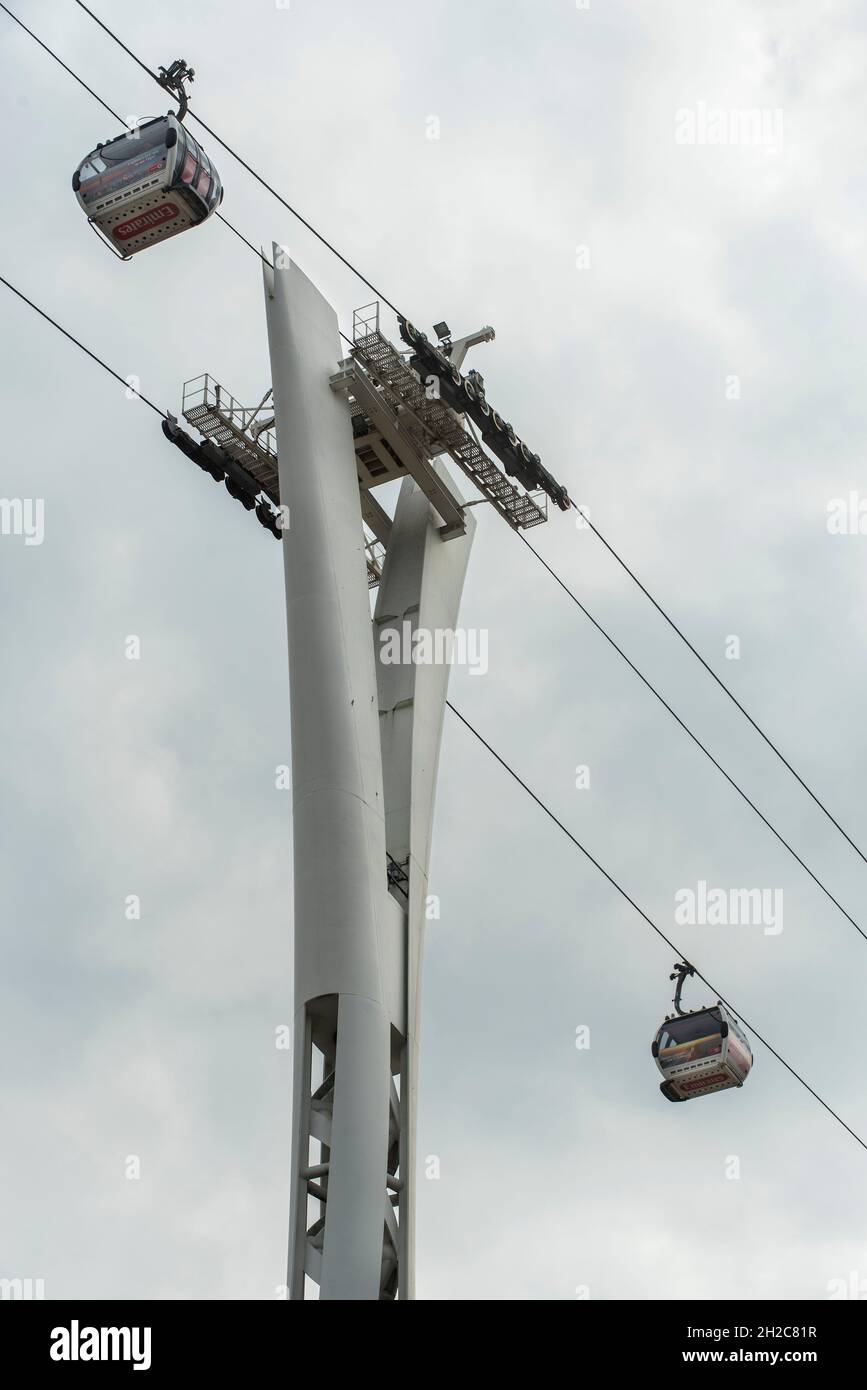 Emirates cableway hi-res stock photography and images - Alamy