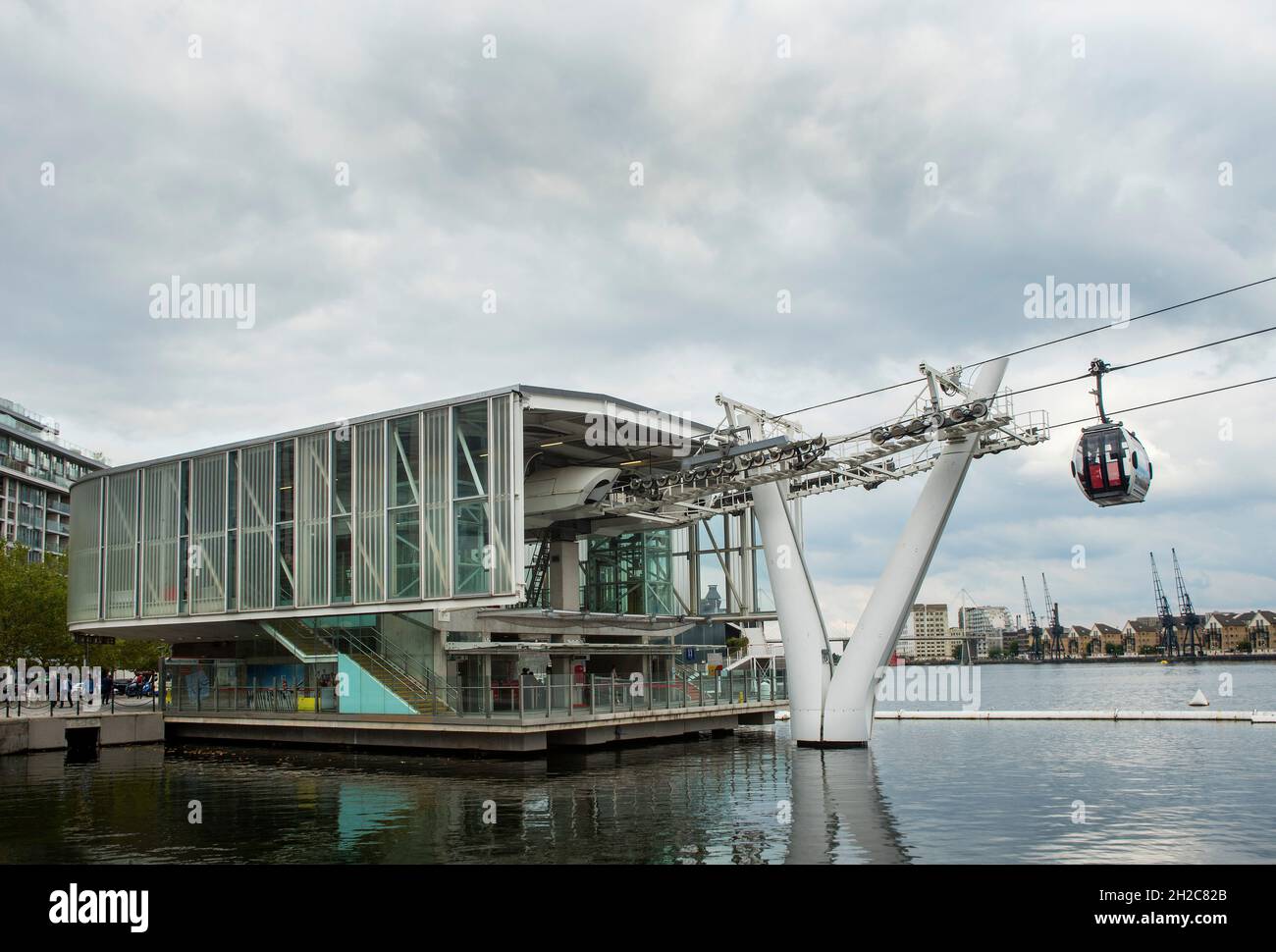 The Emirates cable car over the River Thames, London, UK Stock Photo ...