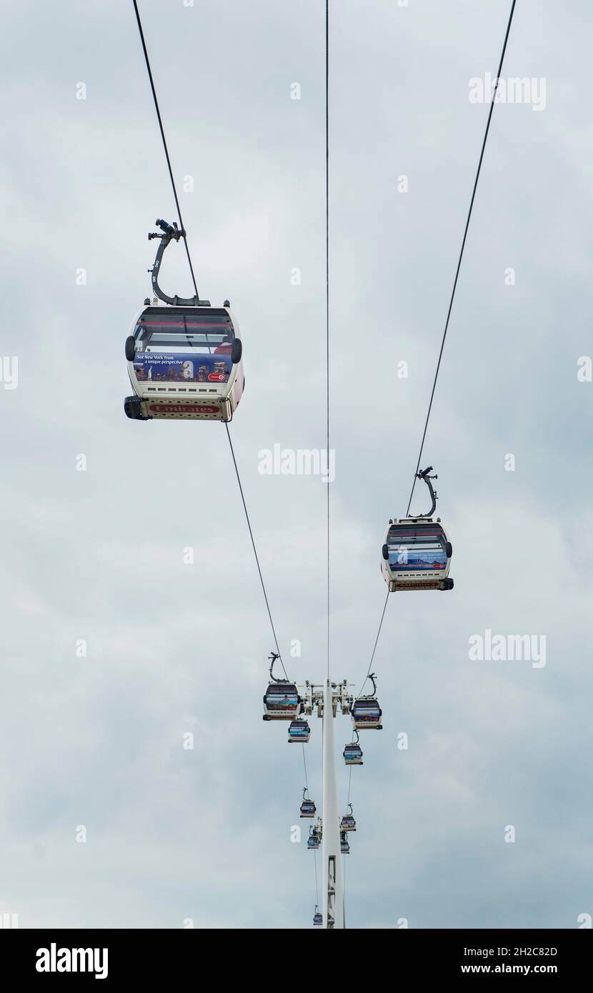 The Emirates cable car over the River Thames, London, UK Stock Photo ...
