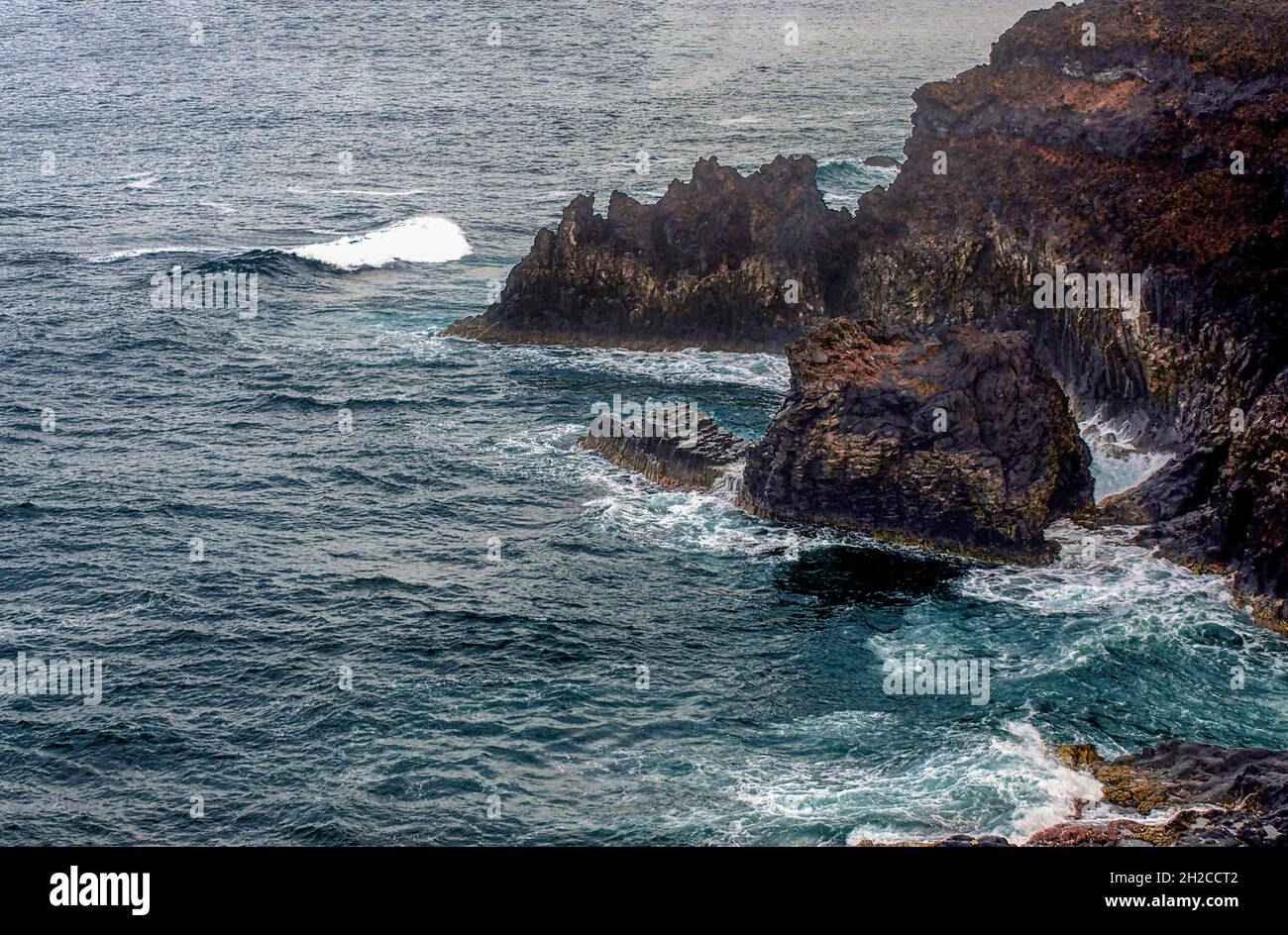 Mesmerizing view of a beautiful rocky seashore Stock Photo - Alamy