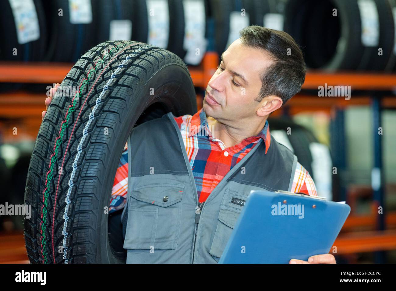 Mechanic garage cold hi-res stock photography and images - Alamy