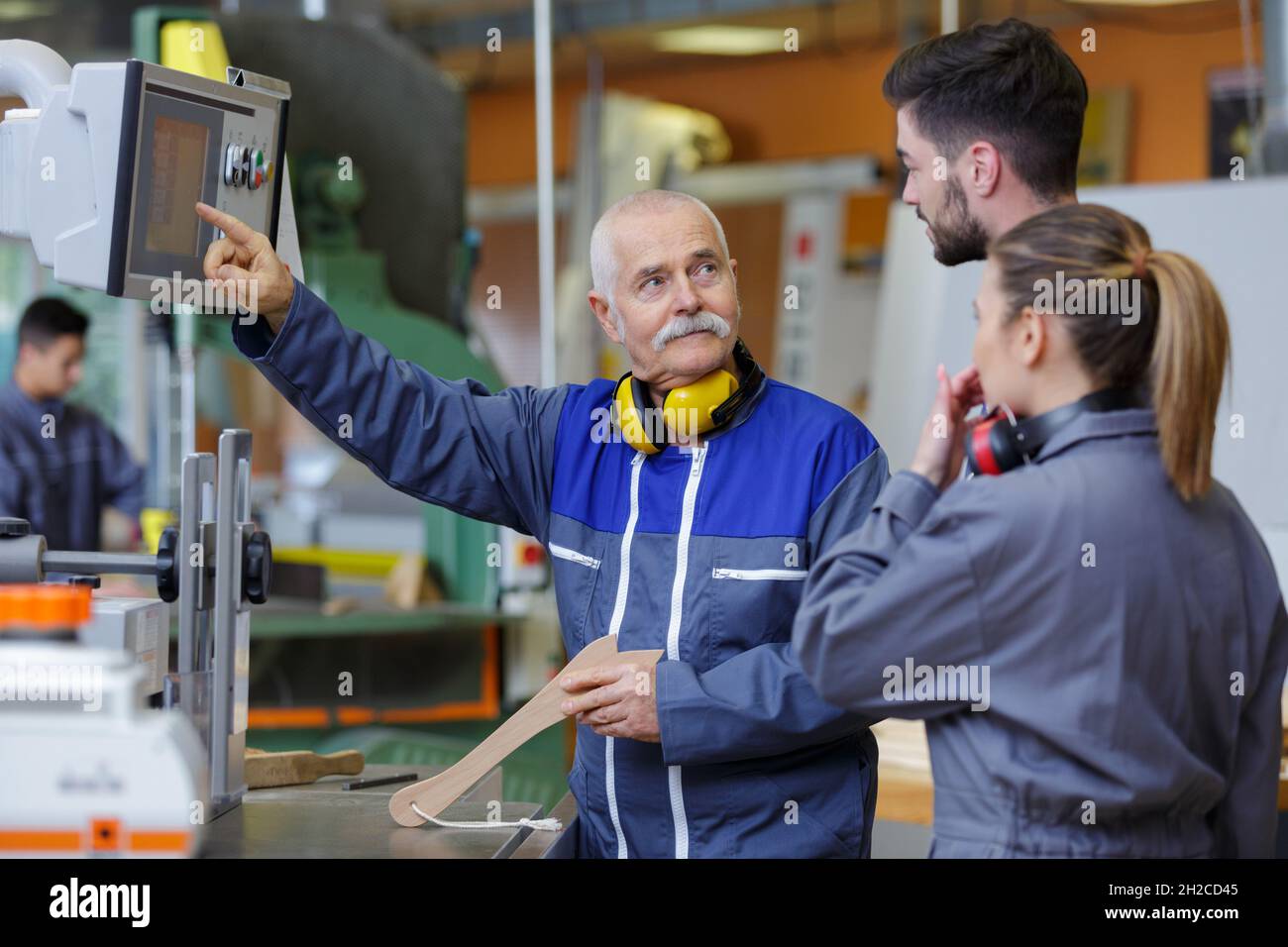 Engineering training team drill hi-res stock photography and images - Alamy