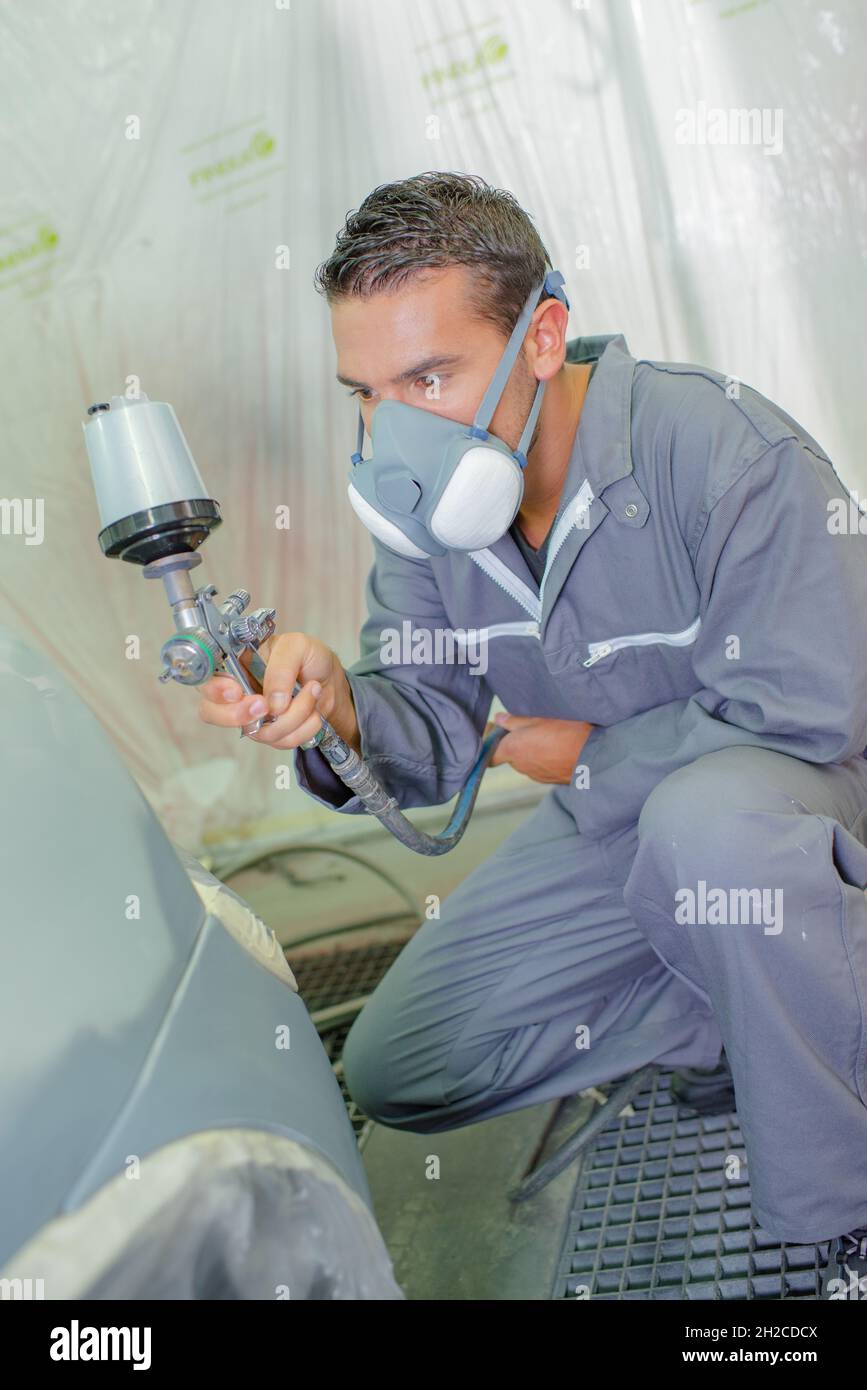 Spraying varnish hi-res stock photography and images - Alamy