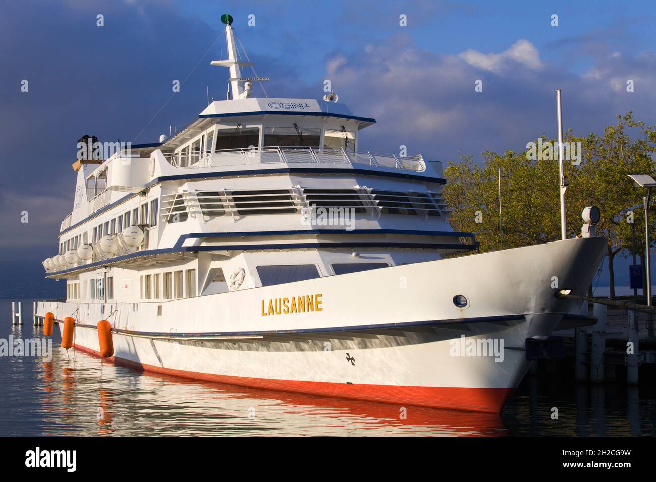 Switzerland, Vaud, Lausanne, Ouchy, Lake Geneva, ship Stock Photo - Alamy