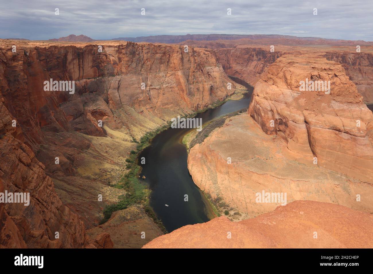 Scenic view of Horseshoe Bend, the famous viewpoint of The Grand Canyon ...