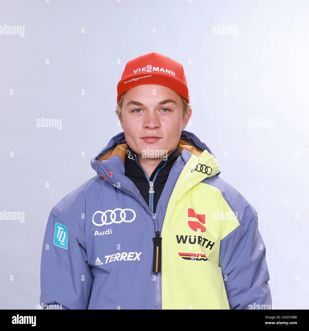 Tim KOPP, single image, trimmed single motif, portrait, portrait ...