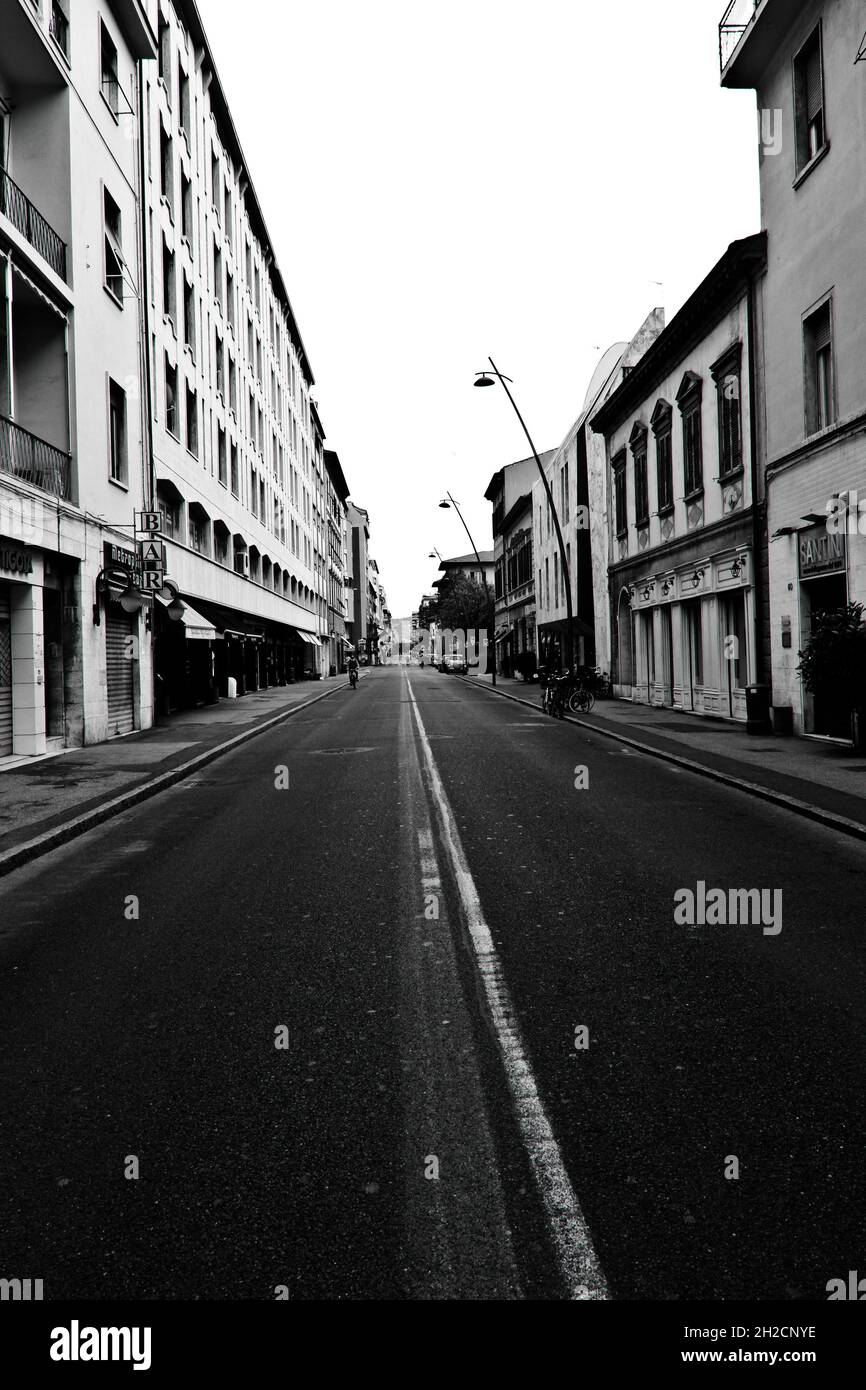 Empty streets during lockdown hi-res stock photography and images - Alamy