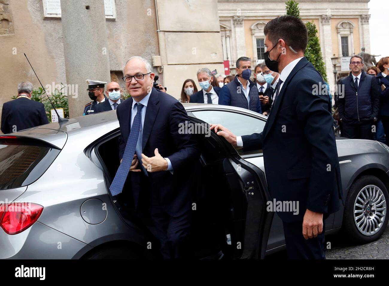 Rome, Italy. 21st Oct, 2021. The newly elected mayor of Rome Roberto ...