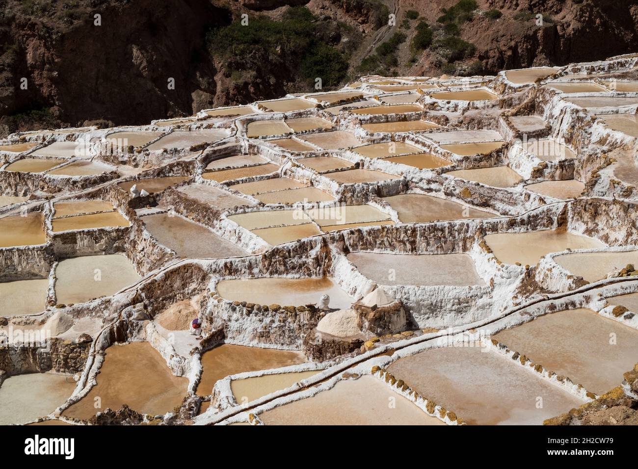 Maras saltpan salinas hi-res stock photography and images - Alamy