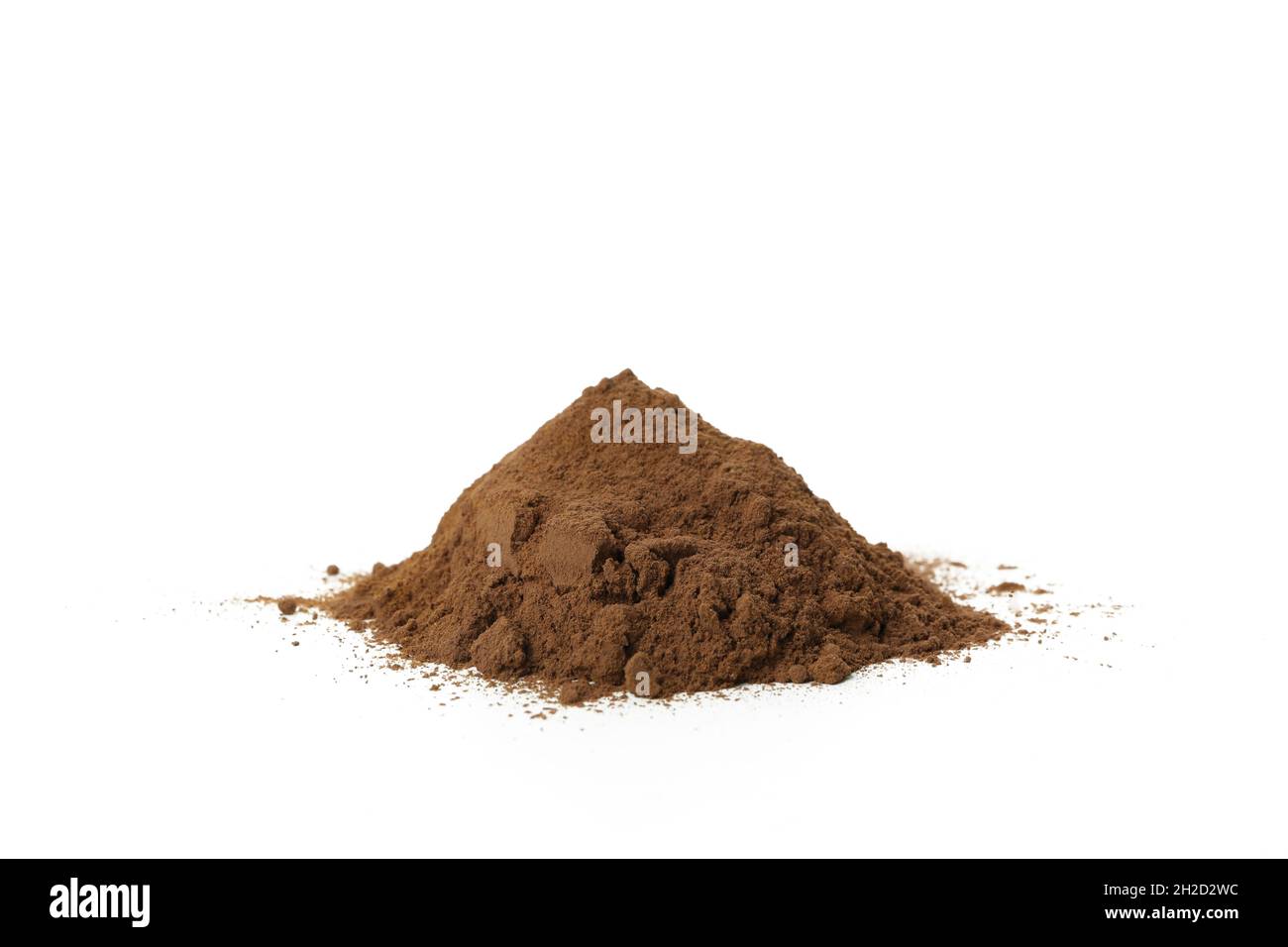 Cocoa powder isolated on white background, close up Stock Photo - Alamy