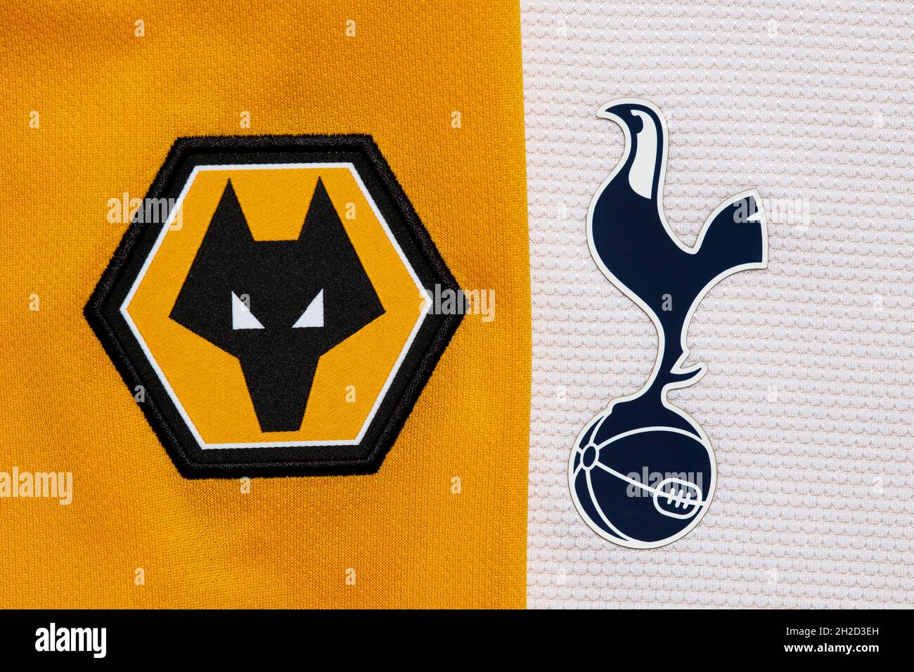 Wolverhampton wanderers football club logo hi-res stock photography and ...