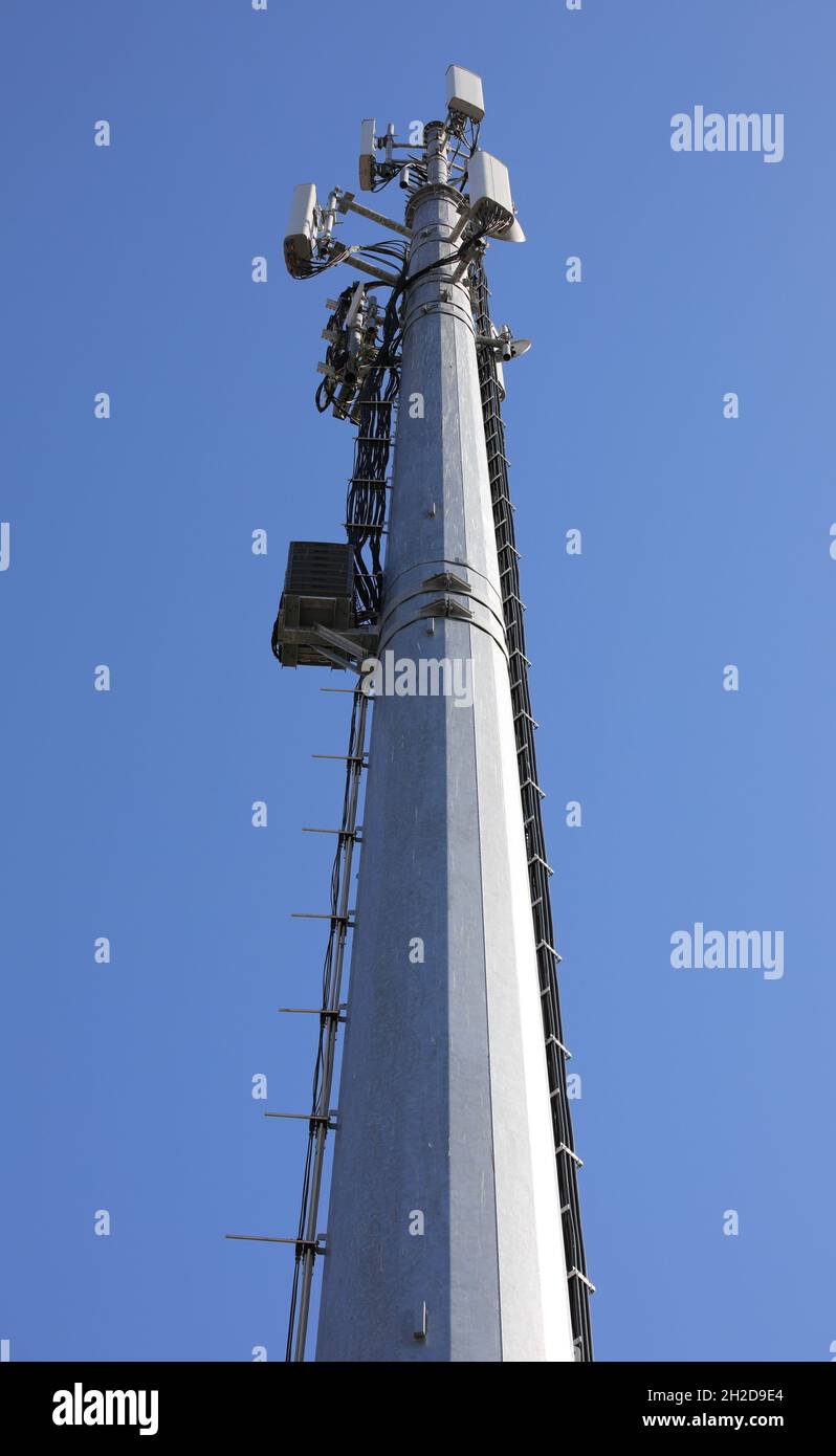 6g internet pole hi-res stock photography and images - Alamy