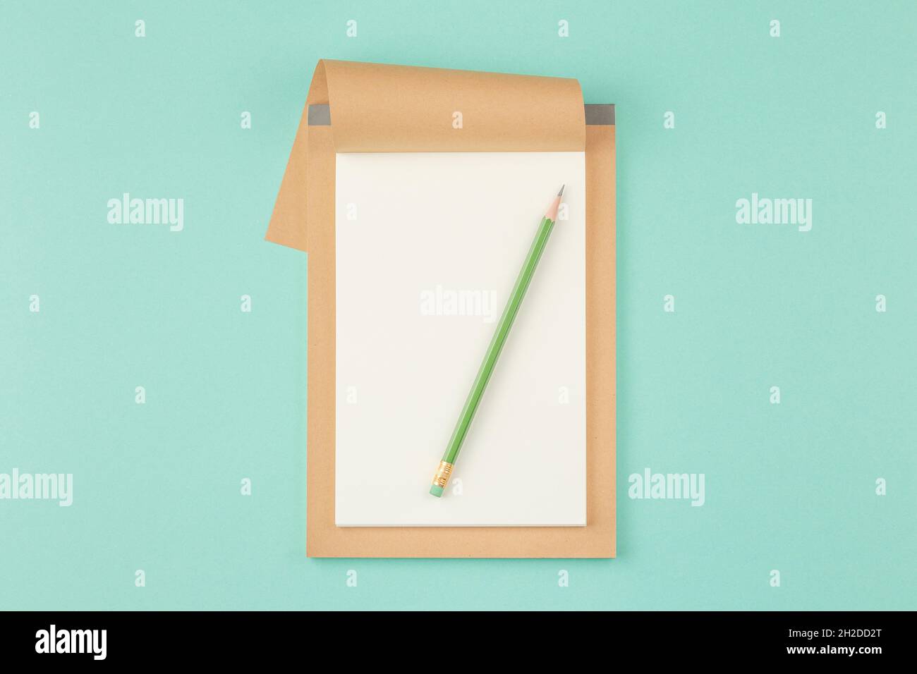 Tabletop blank notepad school hi-res stock photography and images - Alamy