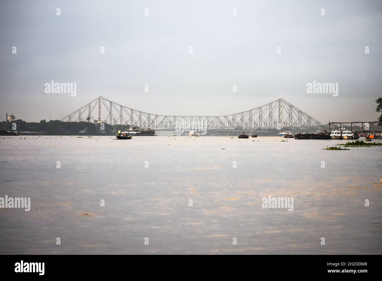 Beautiful view of the Howrah bridge, Kolkata, India Stock Photo - Alamy