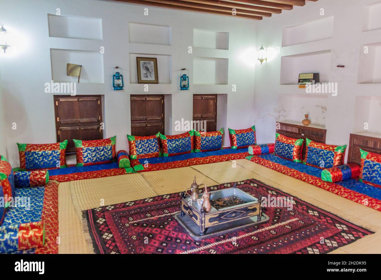 AL AIN, UAE - MARCH 8, 2017: Interior of Al Ain Palace (Sheikh Zayed ...