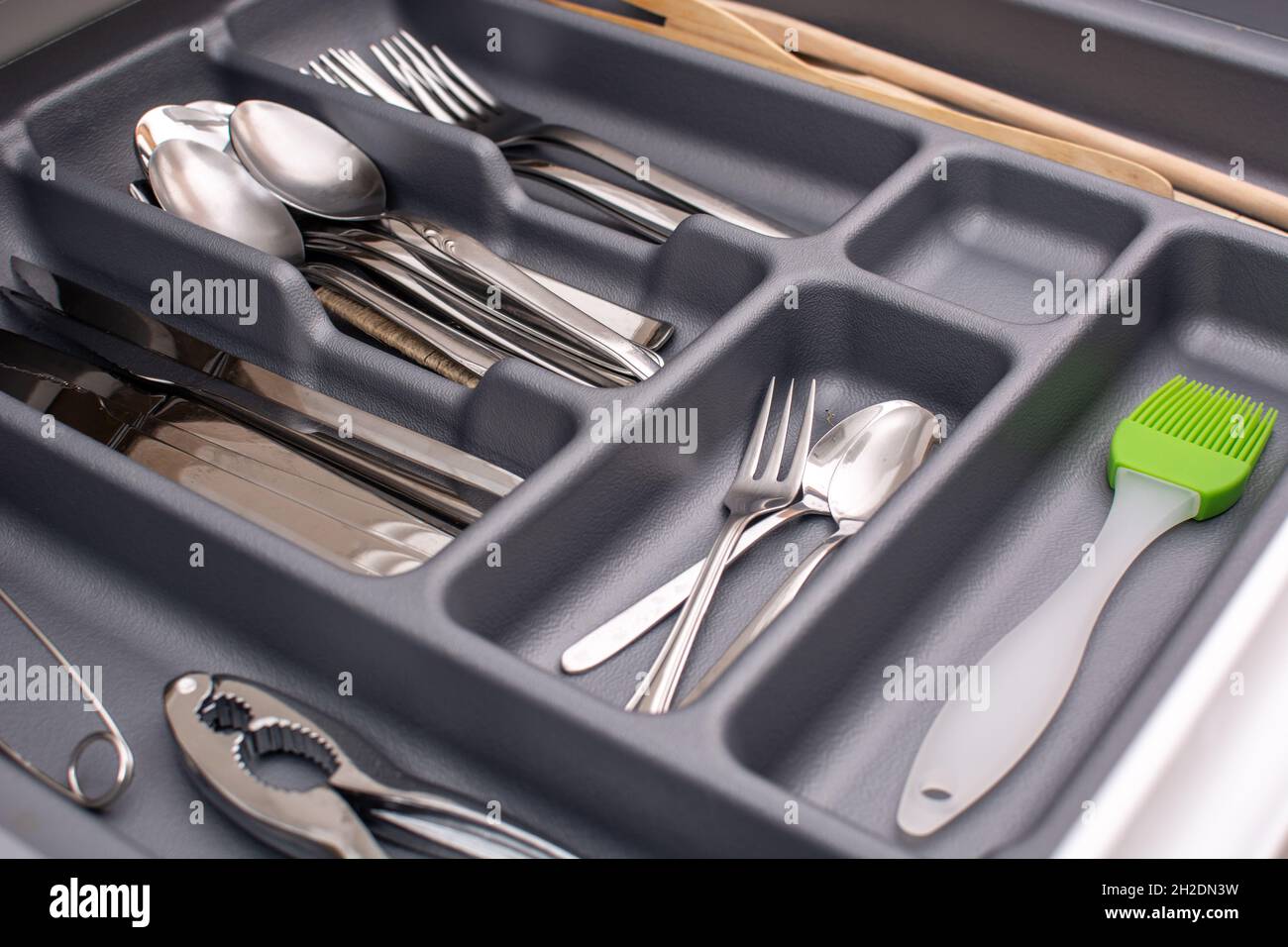 Kitchen open drawer hi-res stock photography and images - Alamy