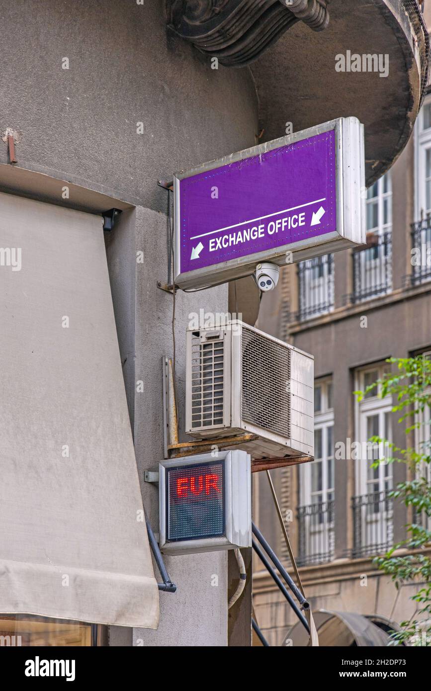 Exchange office sign hi-res stock photography and images - Alamy