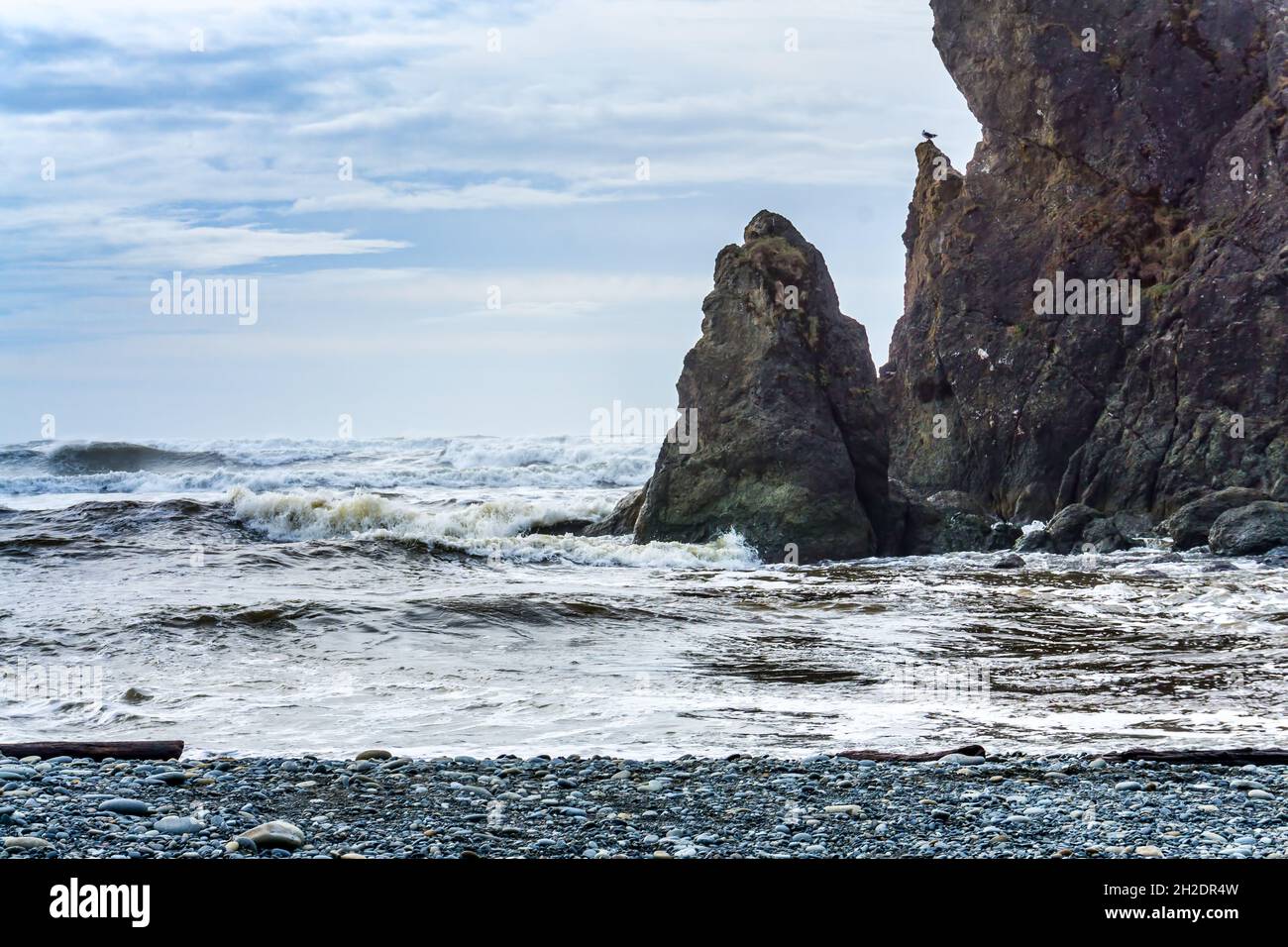 Rocks and waves at Ruby Beach in Washington State Stock Photo - Alamy