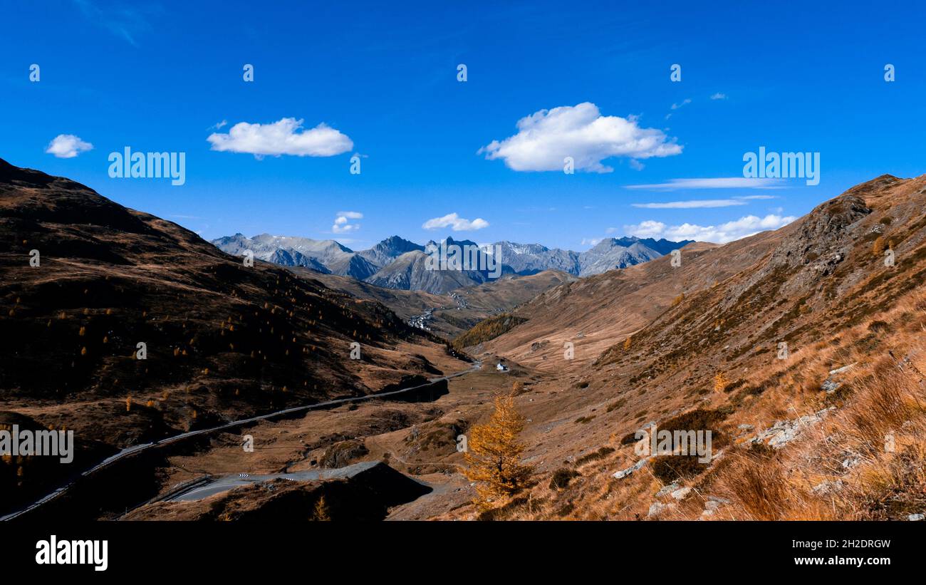 Valley in the italian alps Stock Photo - Alamy