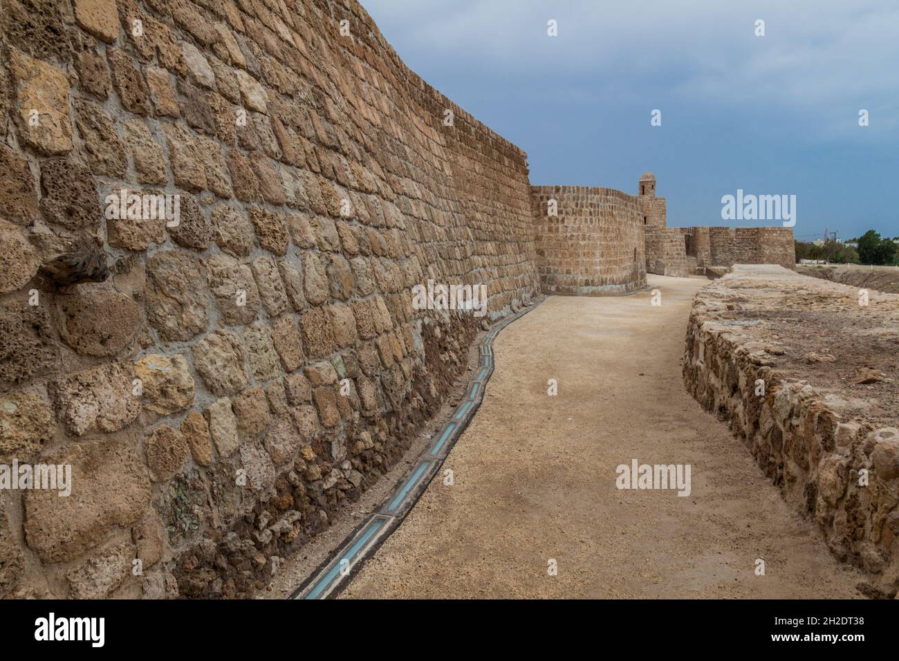 Inner walls of Bahrain Fort Qal'at al-Bahrain in Bahrain Stock Photo ...