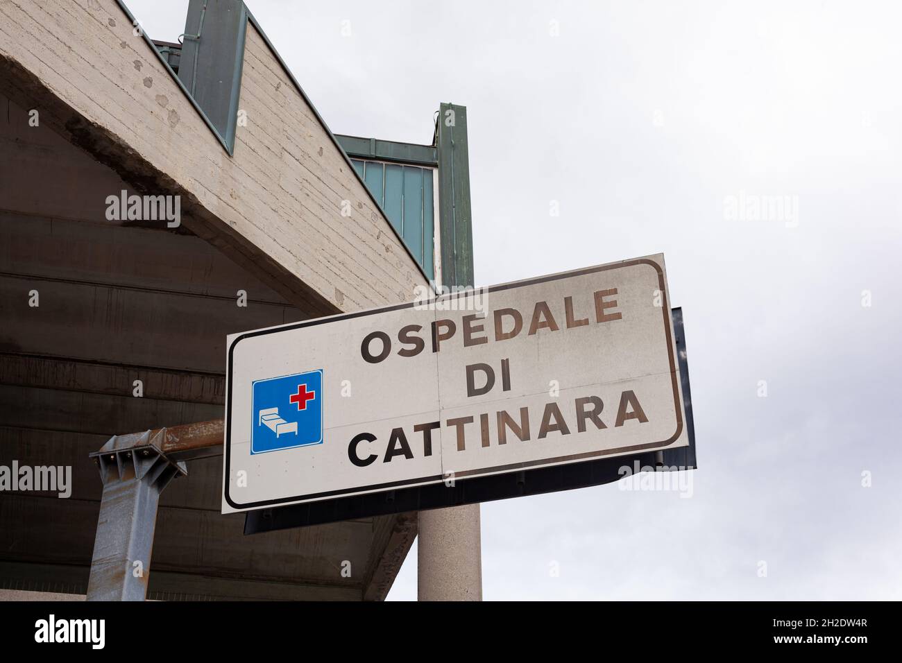 View of the Cattinara hospital road signs, Trieste Stock Photo - Alamy