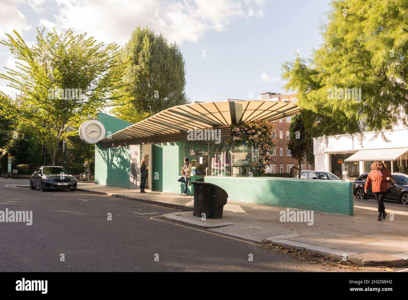 The Turquoise Island and Wild at Heart flower shop and public toilets ...