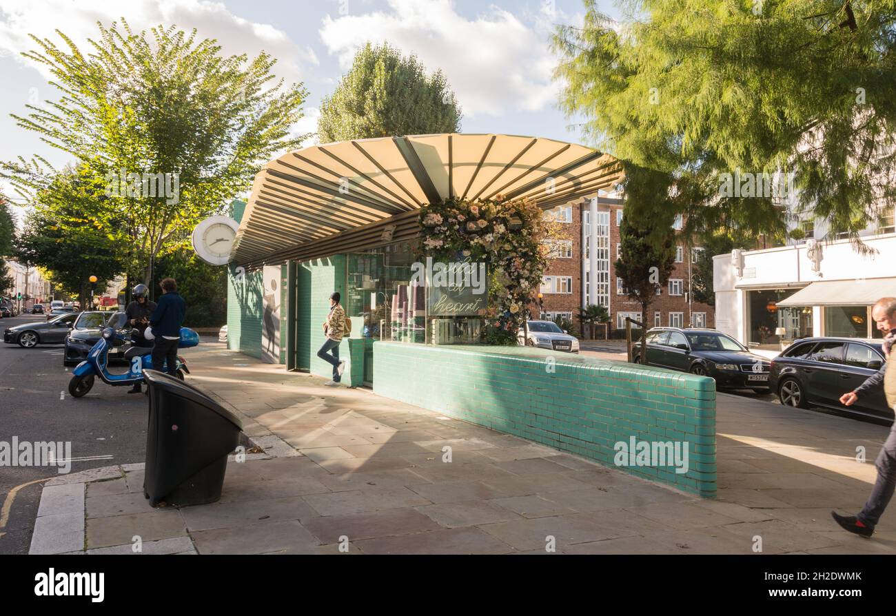 The Turquoise Island and Wild at Heart flower shop and public toilets ...