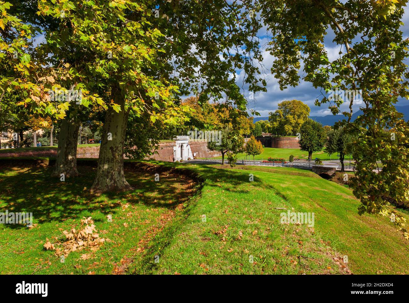 The Walls of Lucca public park. Porta Elisa (Elisa's Gate) seen from St ...