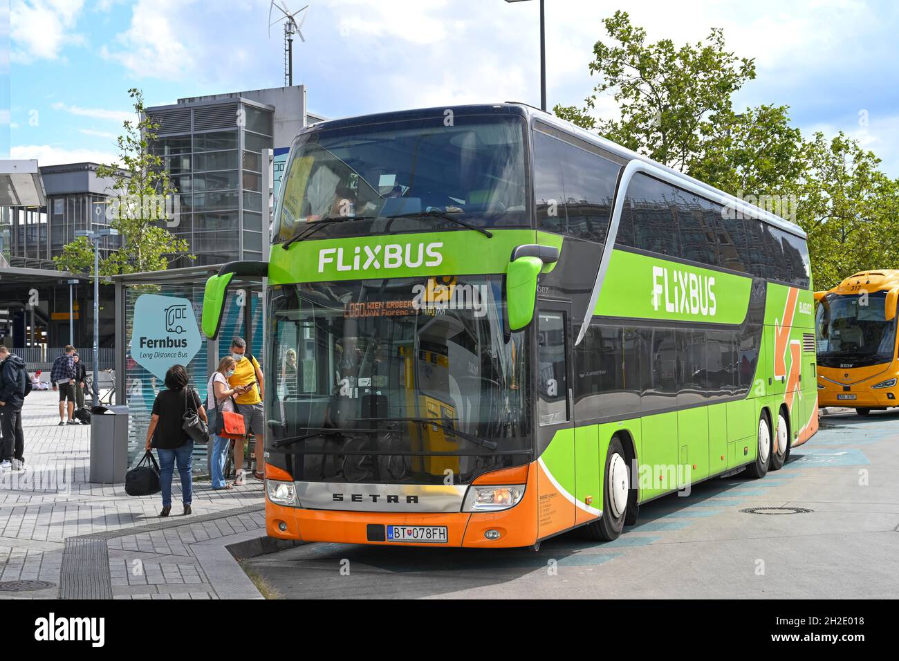 Flixbus, Fernbus, Bahnhof Südkreuz, Schöneberg, Tempelhof-Schöneberg ...