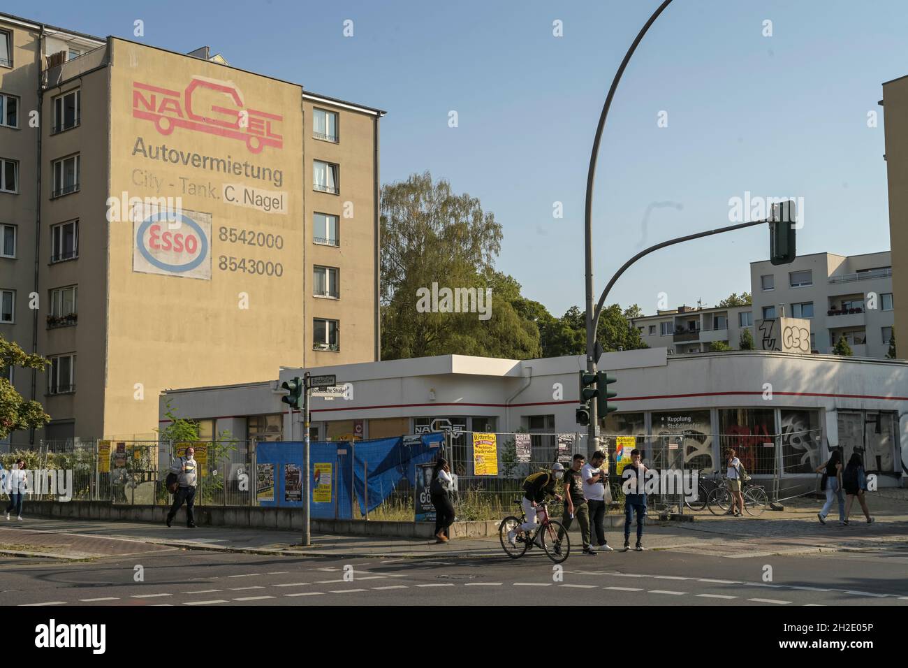 Ehemalige Esso-Tankstelle, Bundesallee / Badensche Straße, Wilmersdorf ...