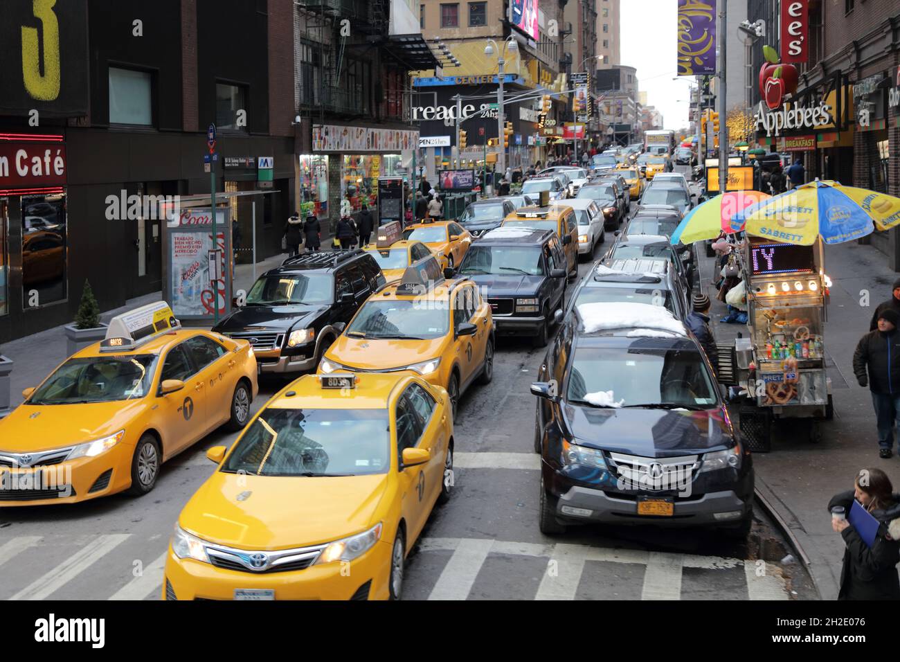 New York - Straßenbild 50th Street / New York - Streetscape 50th Street ...