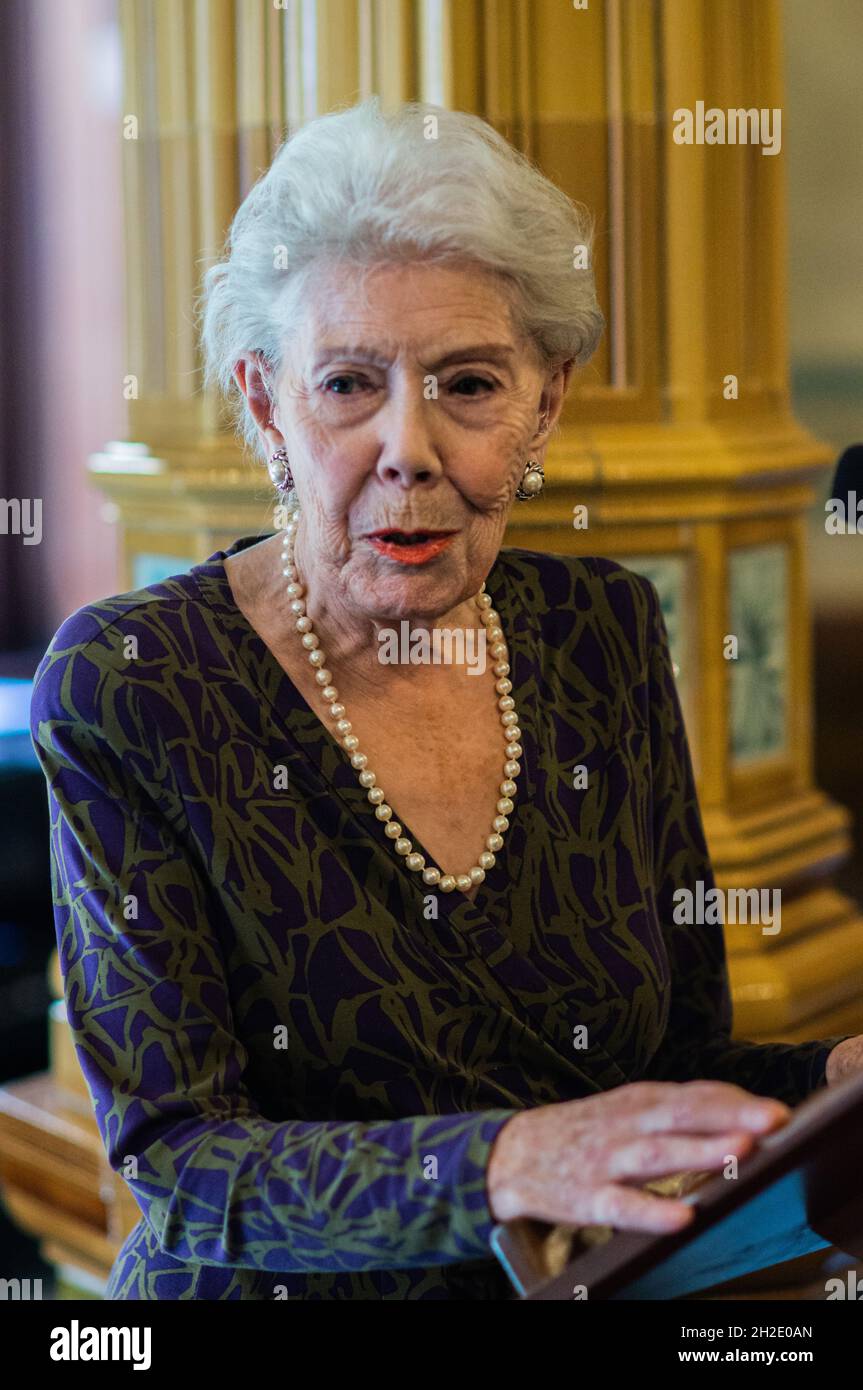 Dame of teh british empire hi-res stock photography and images - Alamy