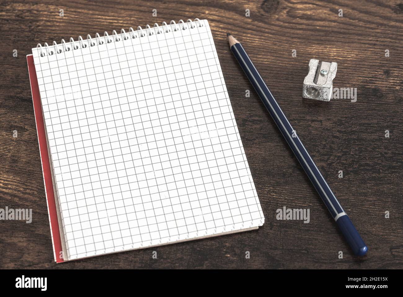 Empty paper with pencil hi-res stock photography and images - Alamy