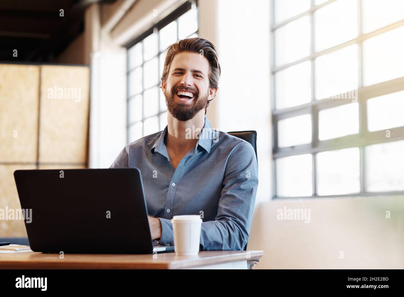 Laughter and computer hi-res stock photography and images - Alamy