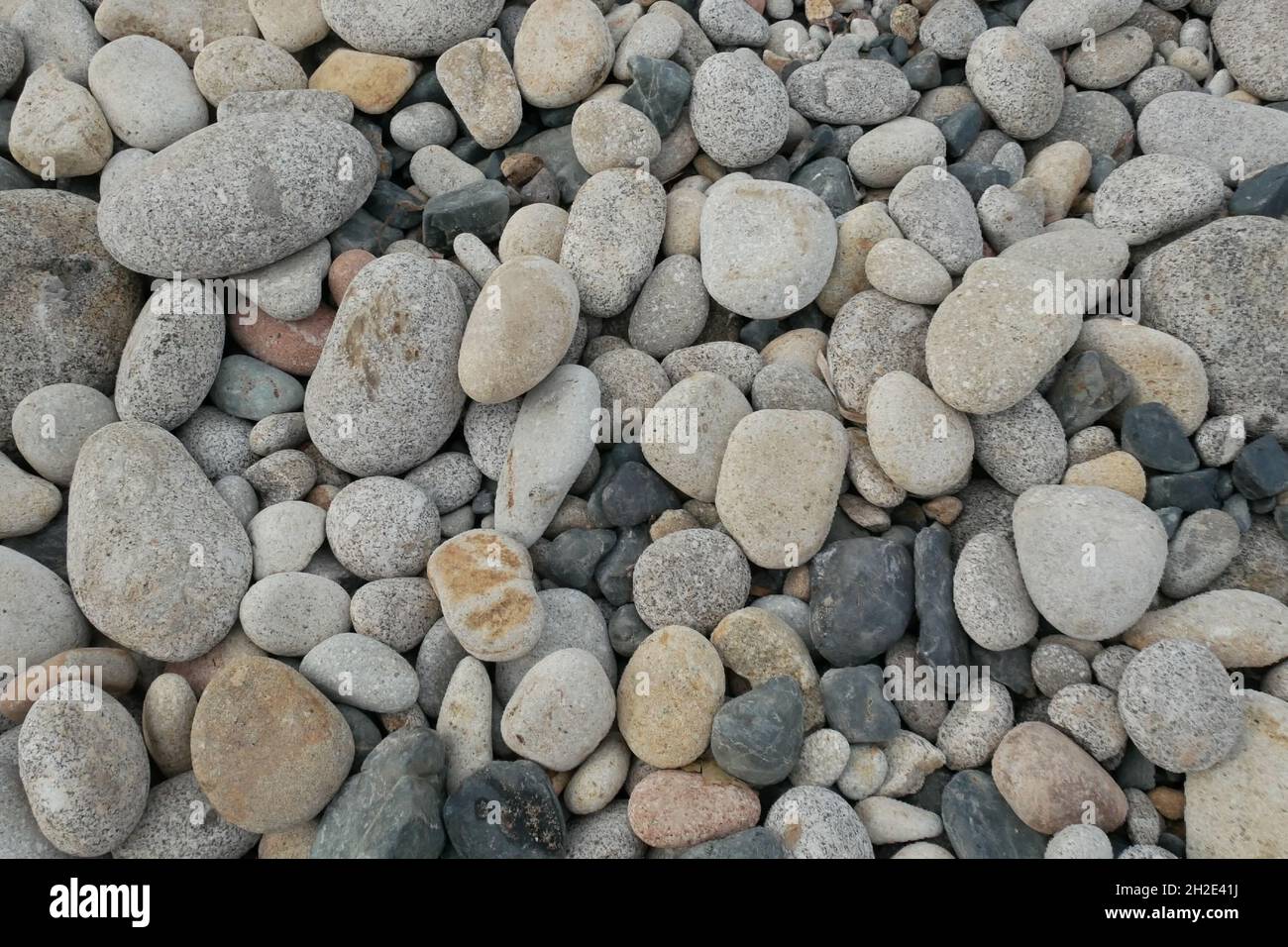 Pebble and sand mixed beach hi-res stock photography and images - Alamy