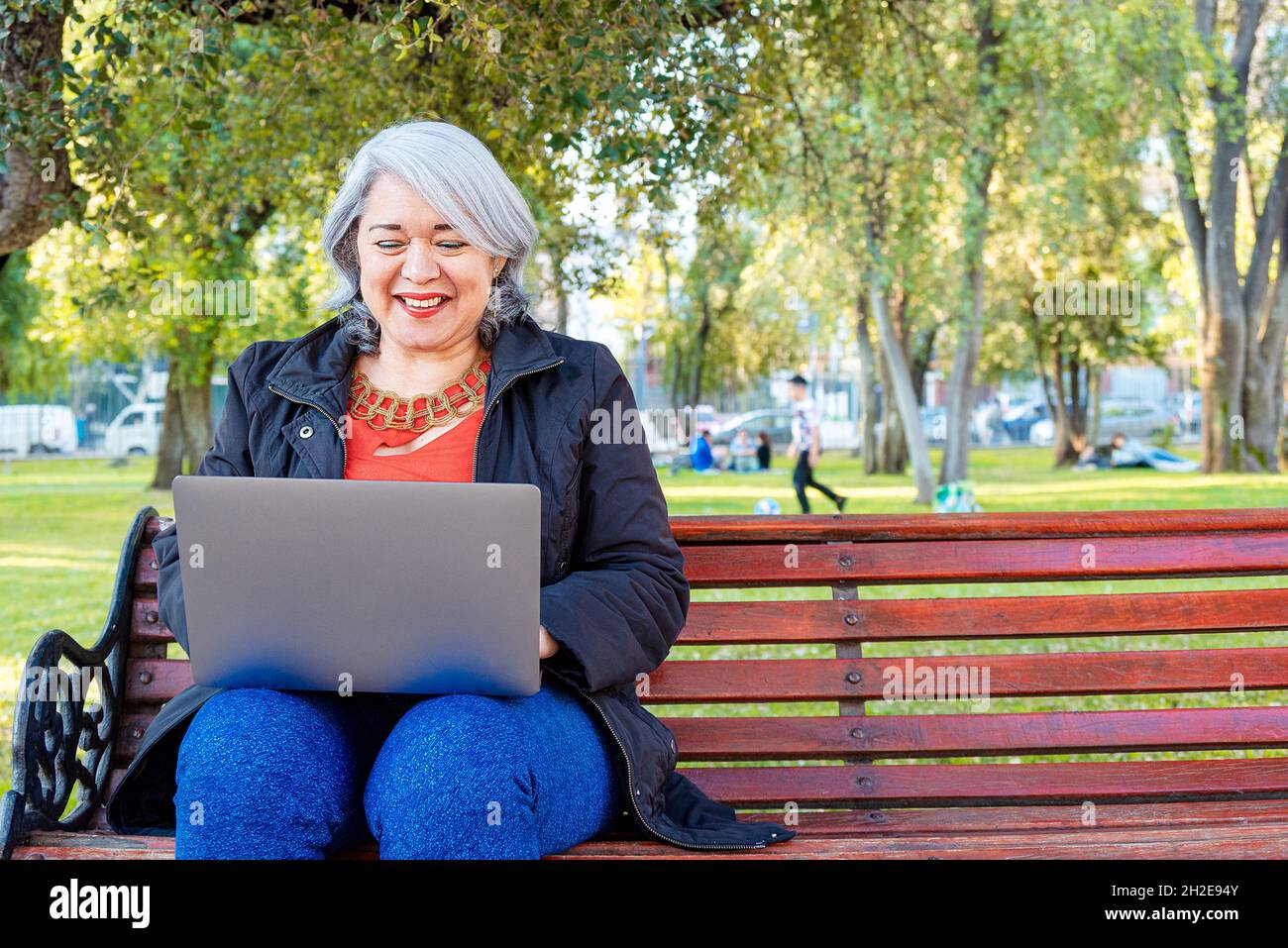 Mature woman shopping clothes hi-res stock photography and images - Alamy