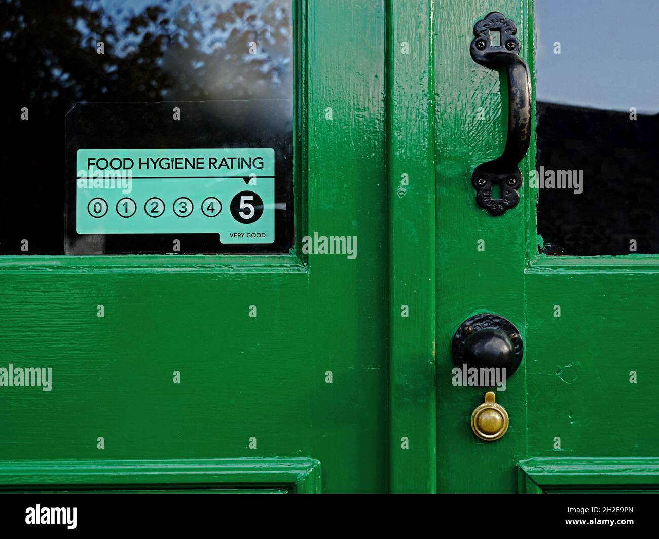 Food hygiene rating sticker hi-res stock photography and images - Alamy