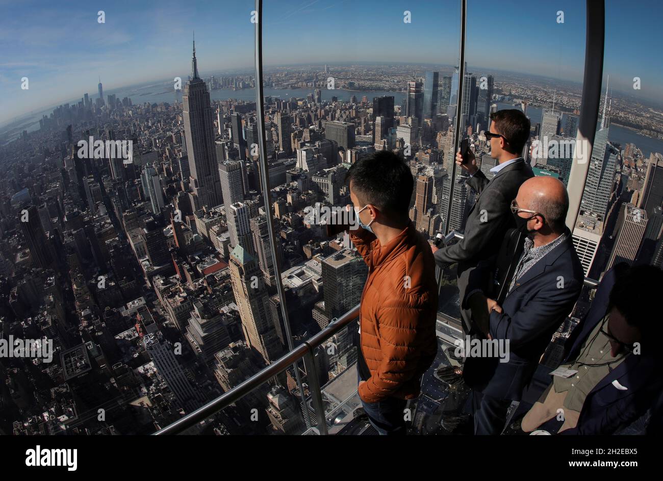 Outdoor Glass Elevator High Resolution Stock Photography and Images - Alamy