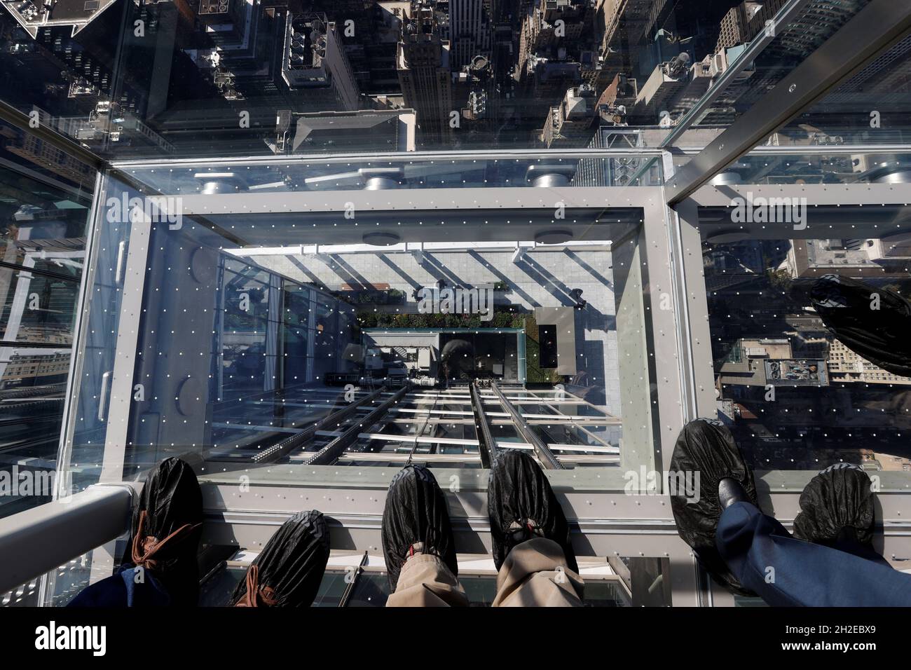 Summit one vanderbilt observation deck hi-res stock photography and ...