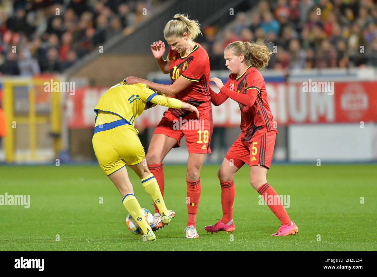 Womenseuro hi-res stock photography and images - Alamy