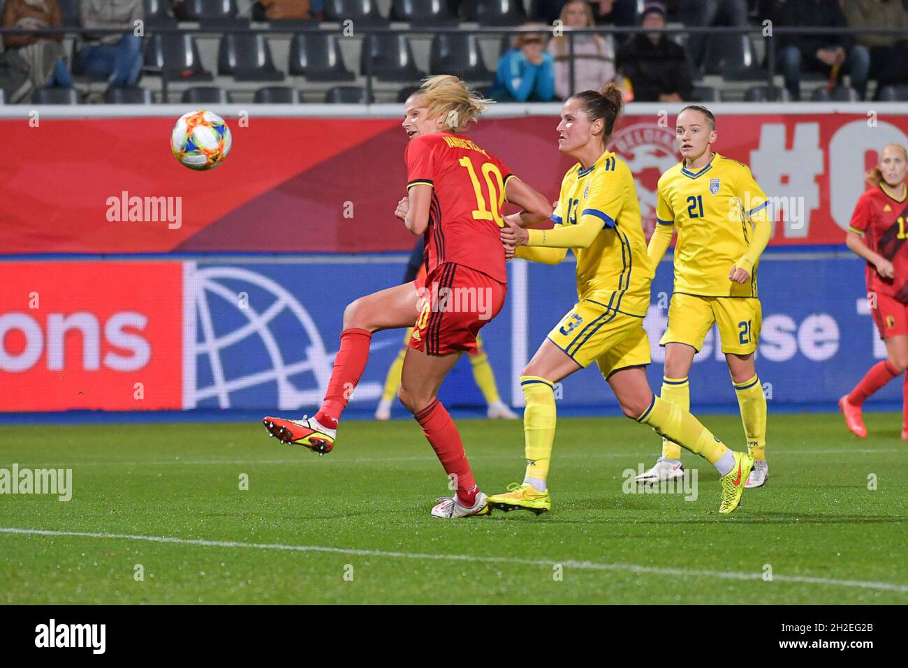 Womenseuro hi-res stock photography and images - Alamy