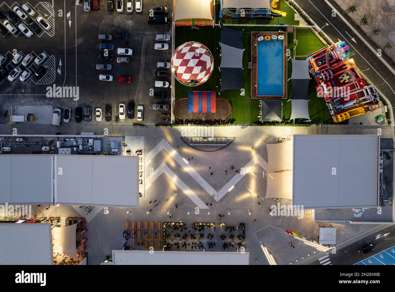 Mall aerial cars hi-res stock photography and images - Alamy